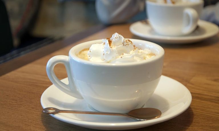 Viennese coffee: history, recipe and tradition